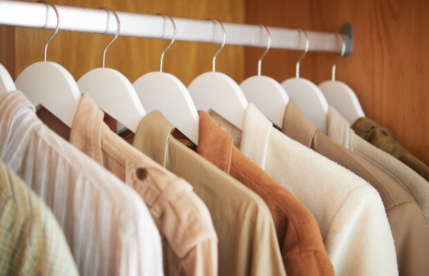 Manual prático da organização do guarda-roupas | TokEmCasa